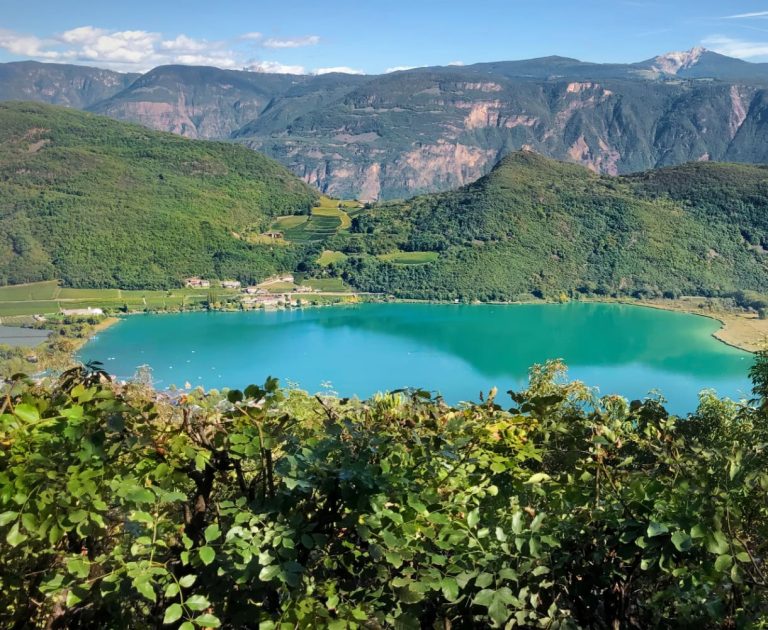 Best Dolomites Lakes: Your Guide to 12 Must-See Alpine Lakes